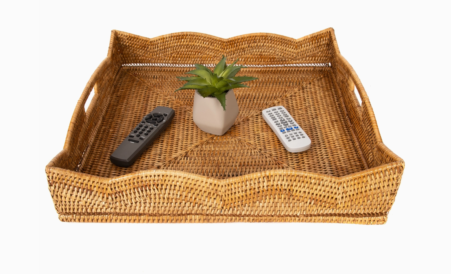 Rattan Scallop Square Tray – The Good Day